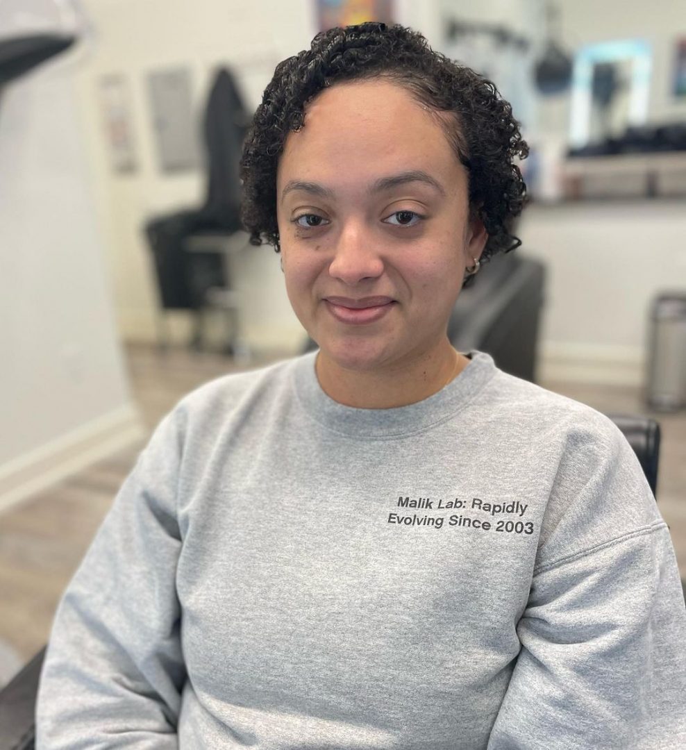 40 Coiffures bouclées avec peu d'entretien pour 2025