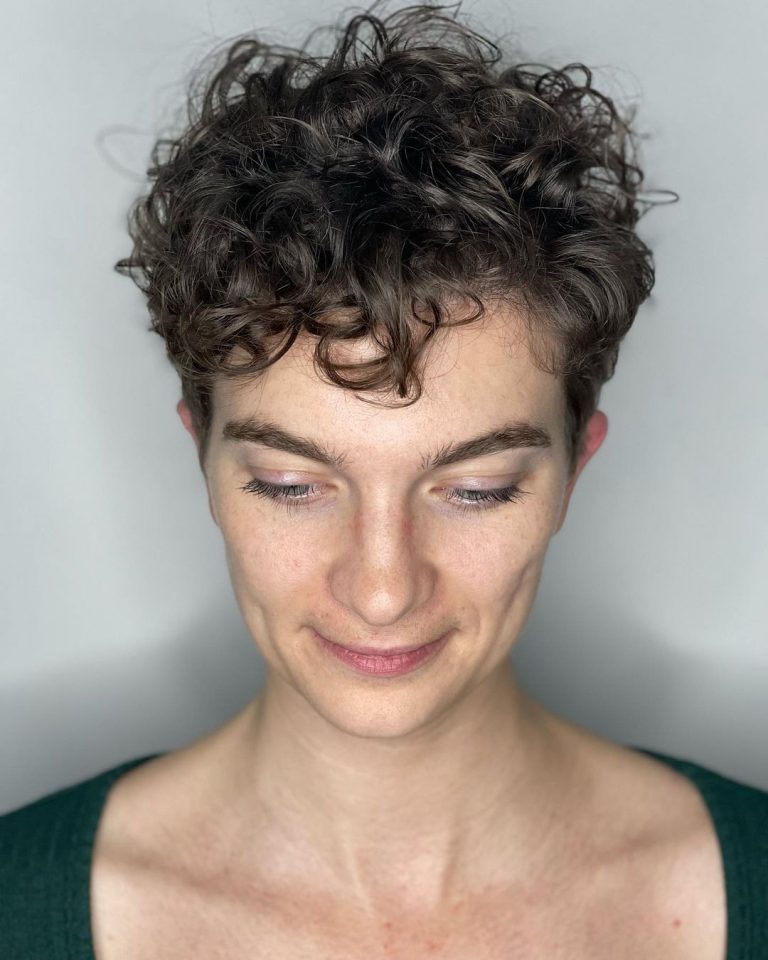80+ Curly Pixie Cut Hairstyles To Try In 2025