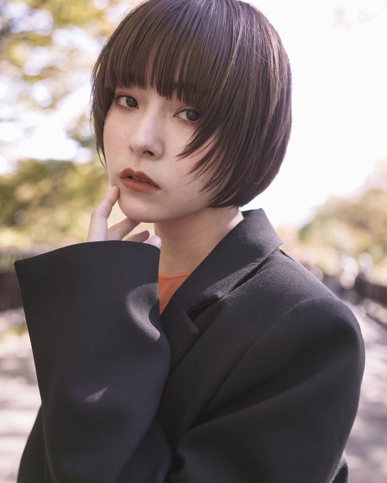 50 Short Straight Hairstyles To Obsess Over In 2025