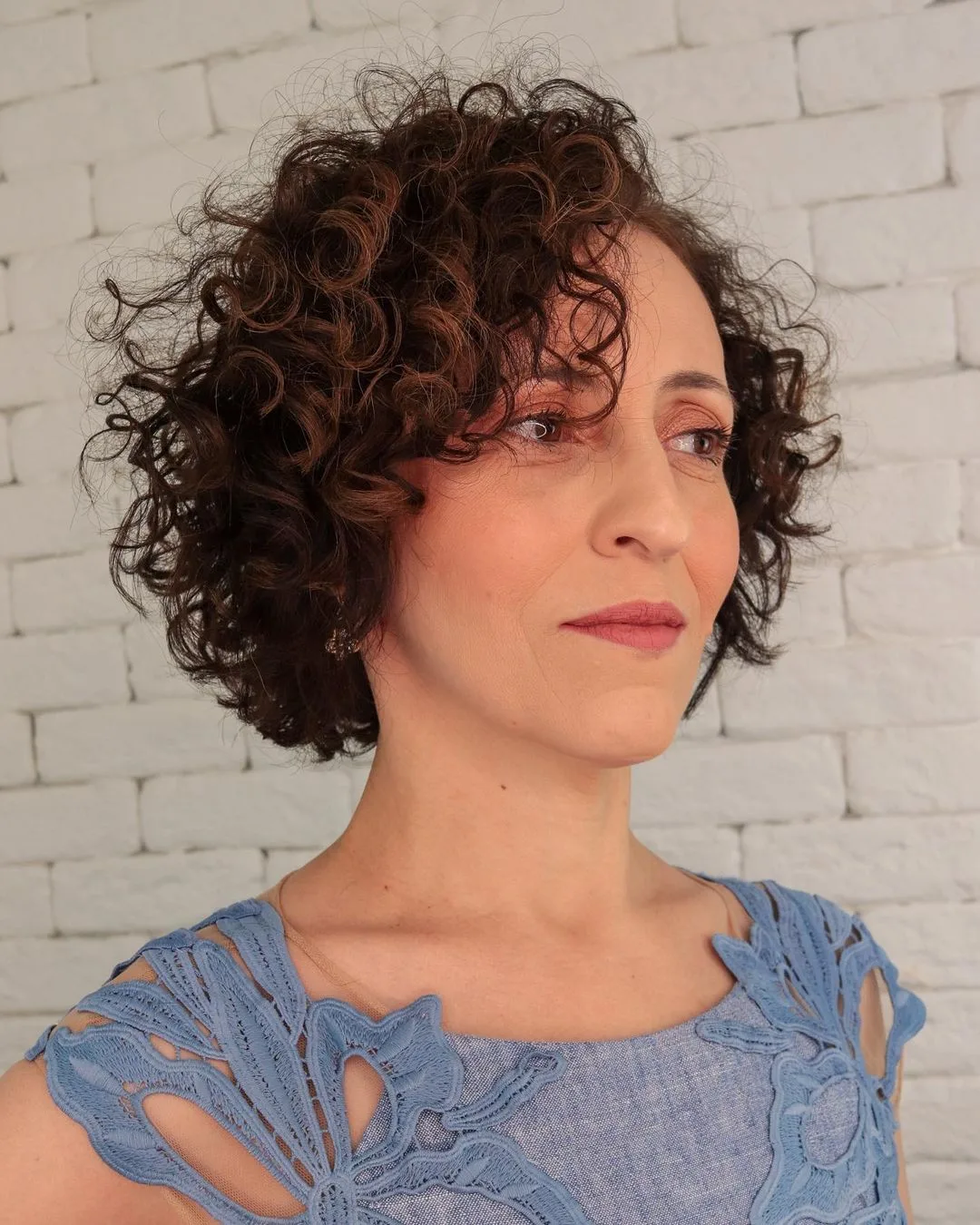 50 Short Curly Hair With Bangs Inspo Pics