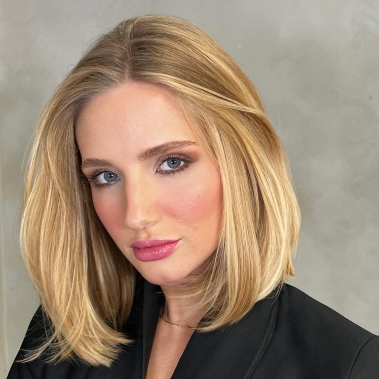 40 Long Layered Bob Cuts We'll Be Seeing In 2025