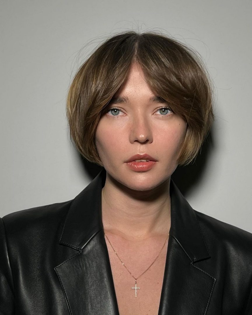 50 look di bob corto a strati di tendenza nel 2025