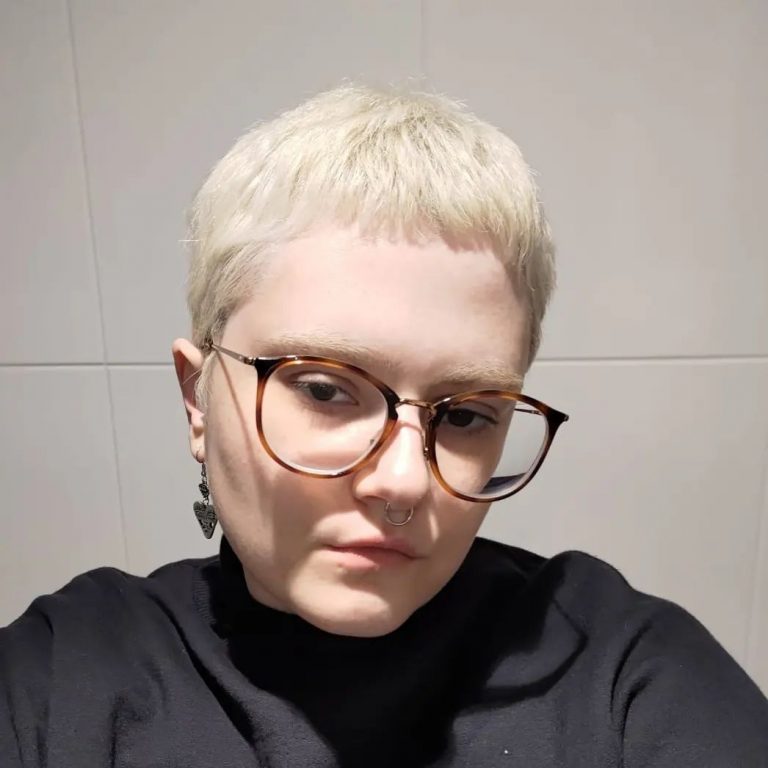 72 Short Hairstyles That Sculpt Round Faces