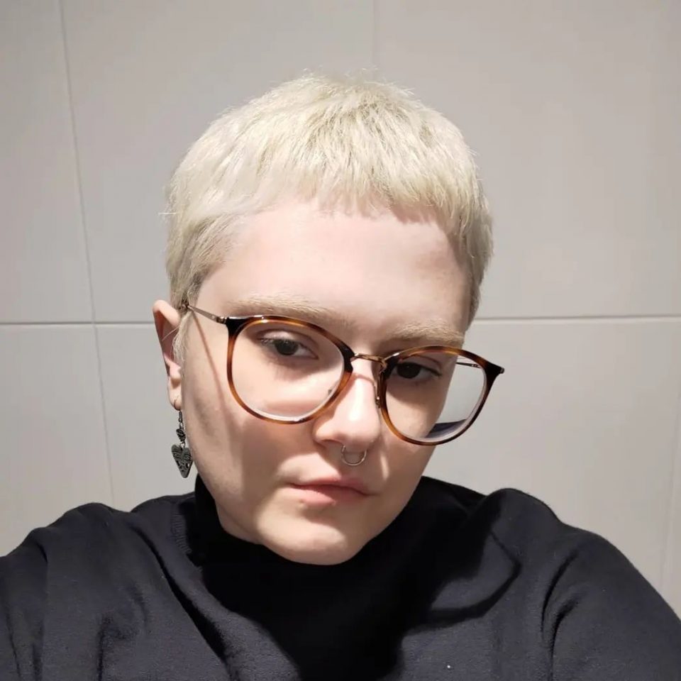 72 Short Hairstyles That Sculpt Round Faces