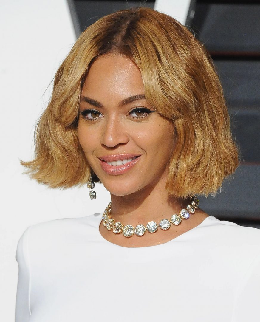 The '90s Bob Is The Effortless Style Adored By Celebrities