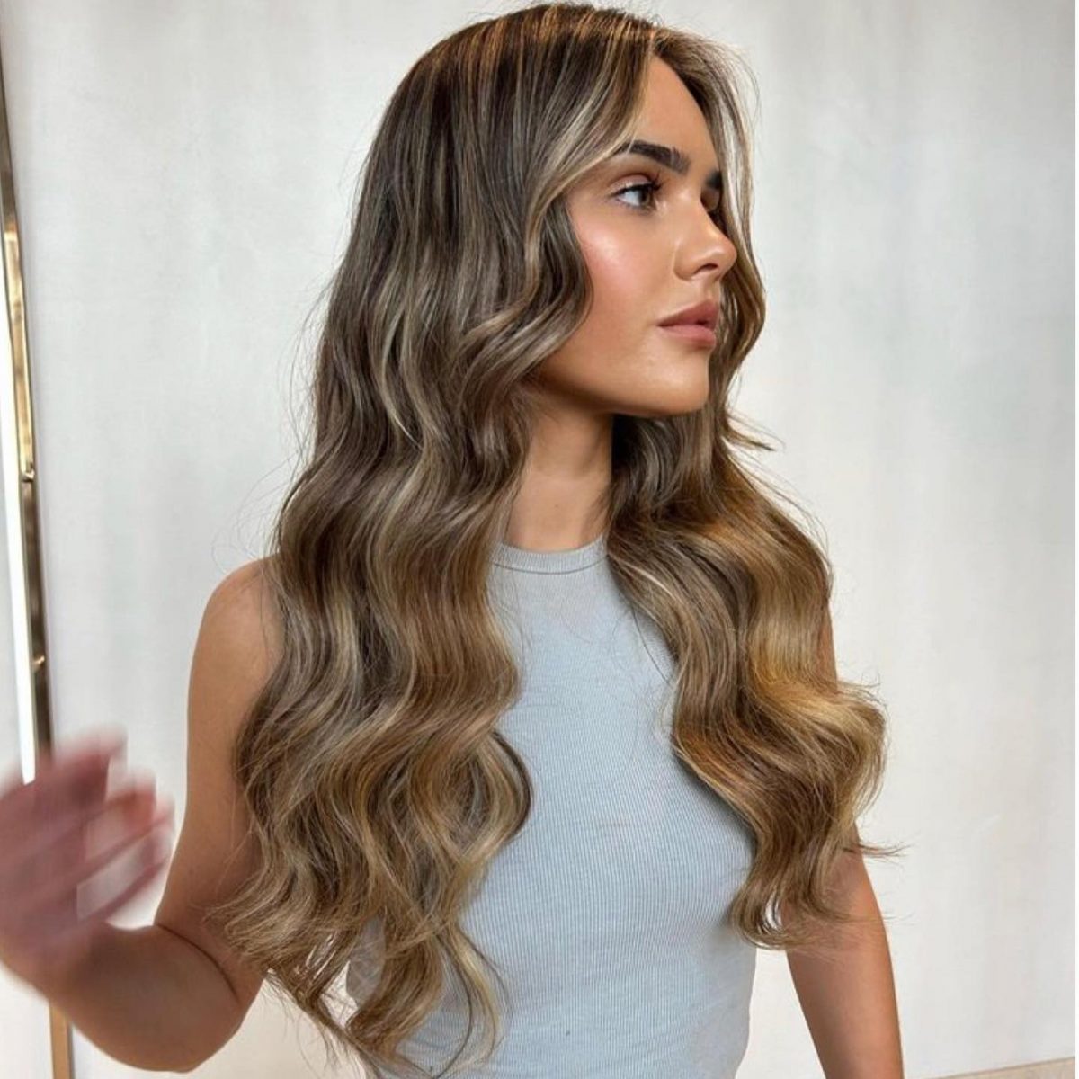 Undone Blonde Is The Ultra-Flattering Way To Go Low-Maintenance