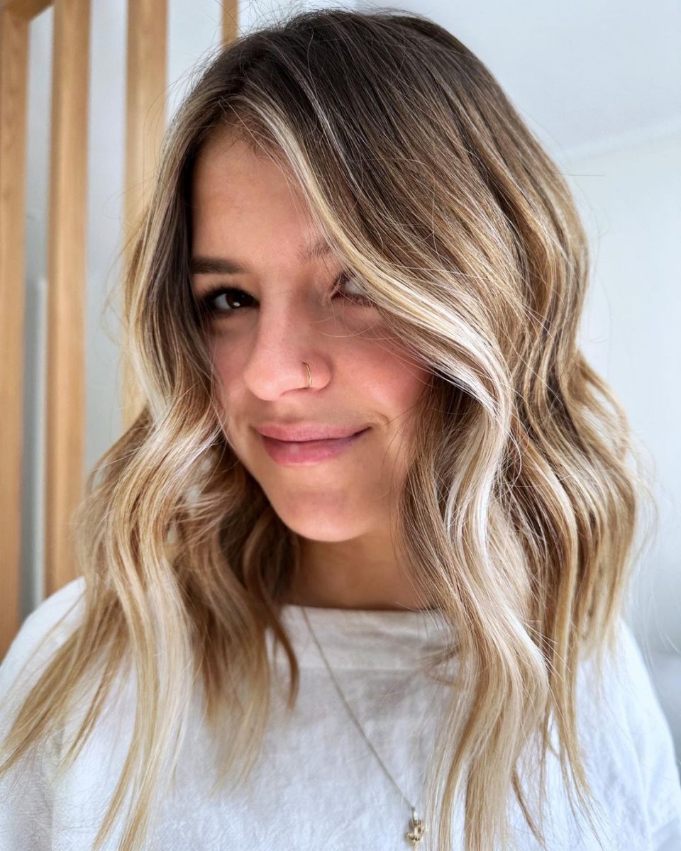 Undone Blonde Is The Ultra-Flattering Way To Go Low-Maintenance