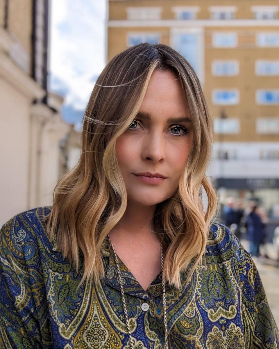 Undone Blonde Is The Ultra-Flattering Way To Go Low-Maintenance