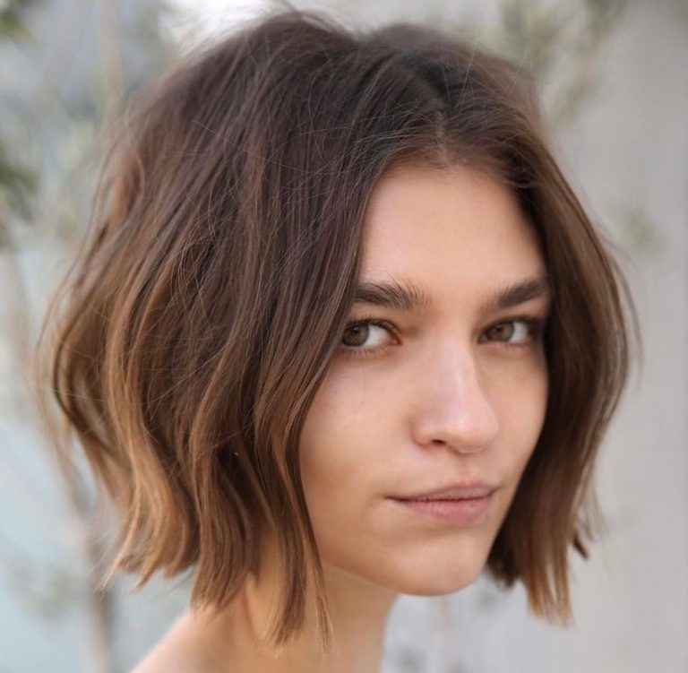 50 Middle Part Bob Haircuts About To Be Everywhere