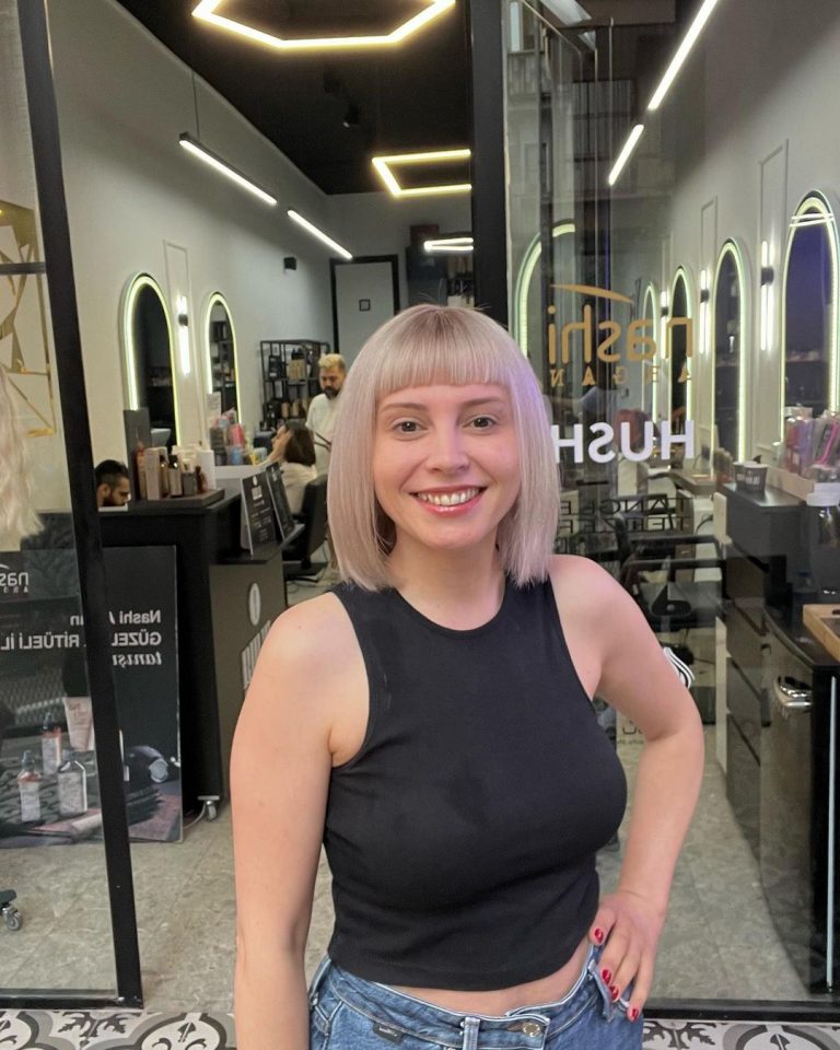 20 Up-To-Date Hairstyles To Hide Big Foreheads