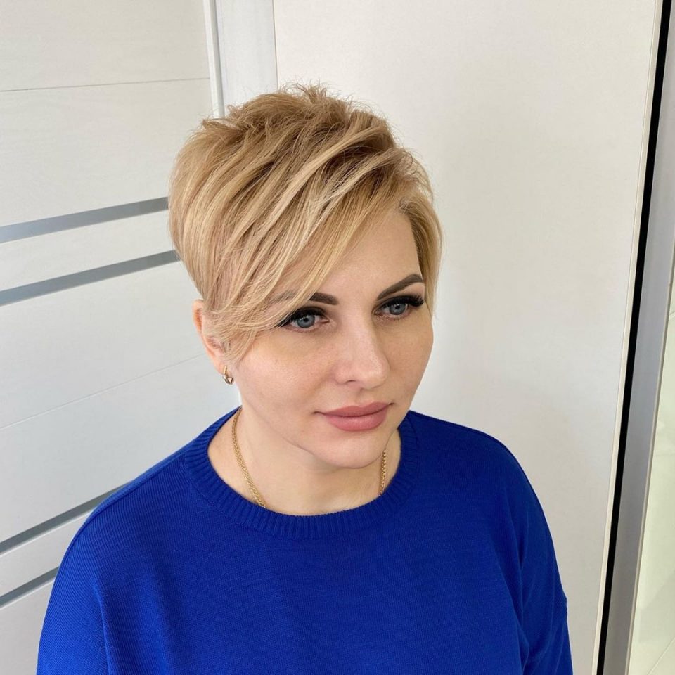 60 Trendy Hairstyles With Bangs For Round Face