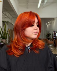 50 Meilleures coiffures avec franges en rideau en 2024