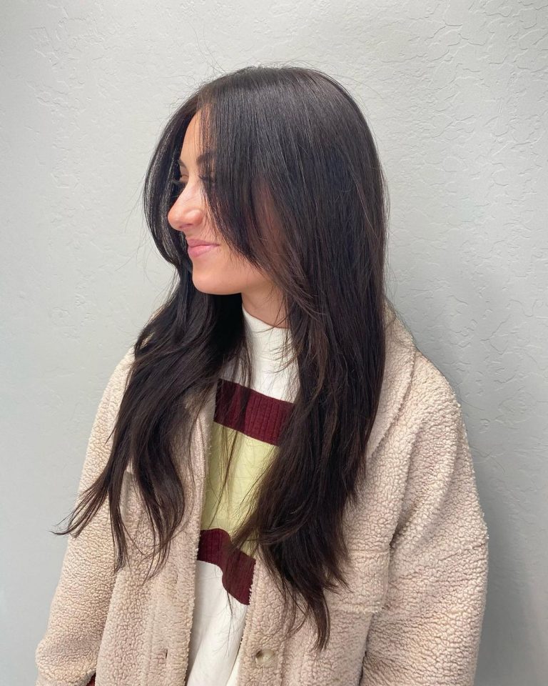 30 Trendy Face Framing Bangs For Every Face Shape