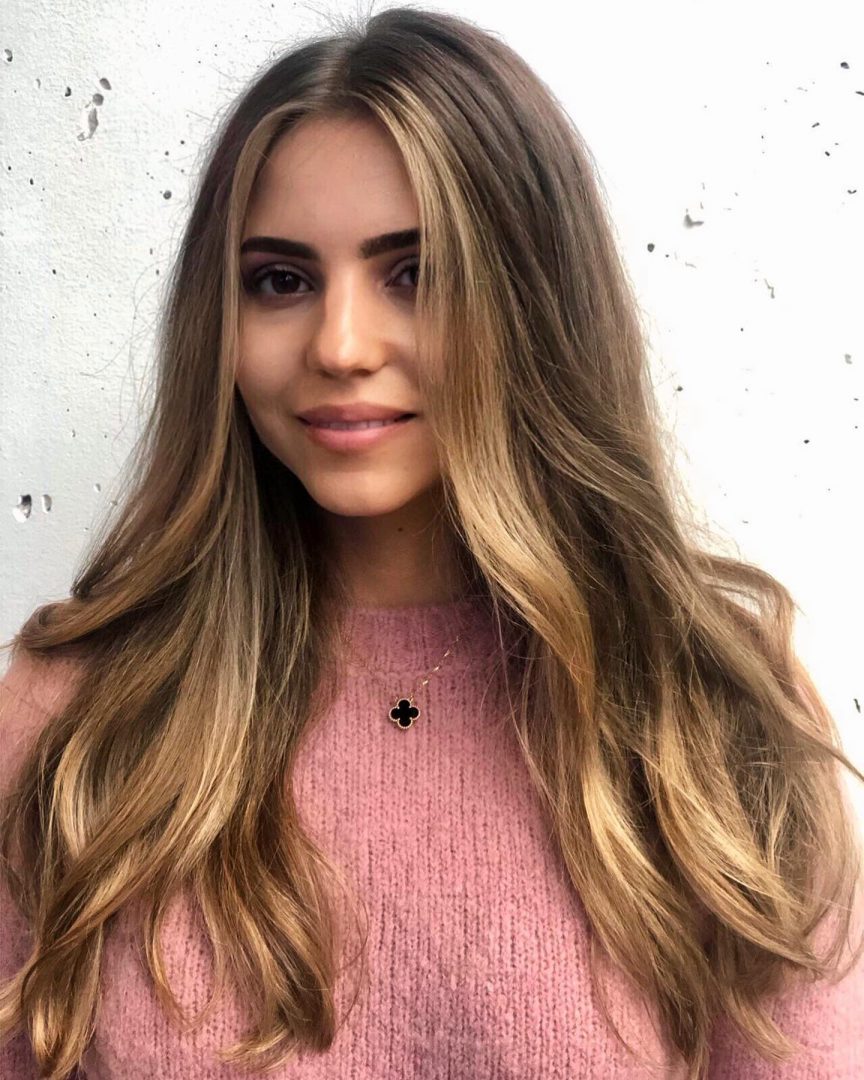 30 Colori di capelli biondo scuro che danno un lusso tranquillo nel 2024