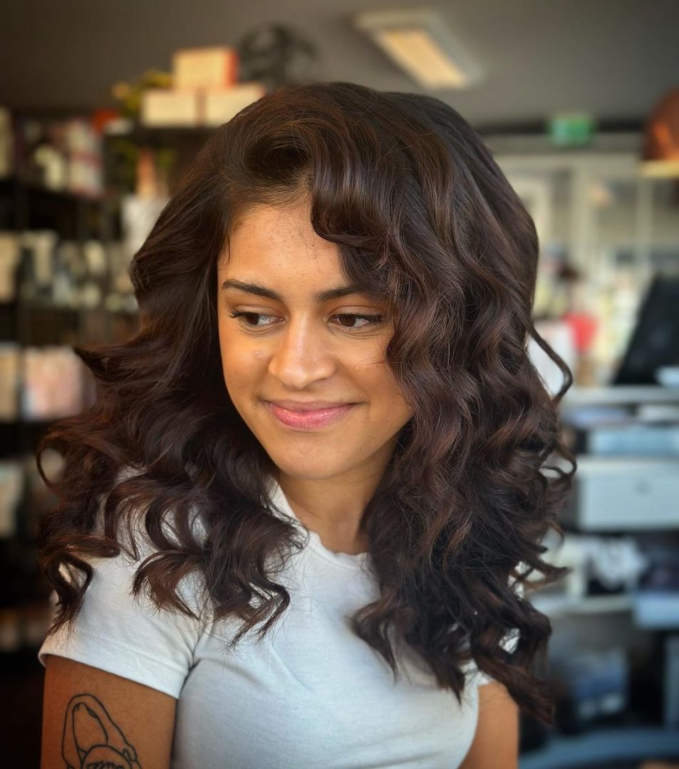 30 Curled Hairstyles For Medium Hair Trending In 2024