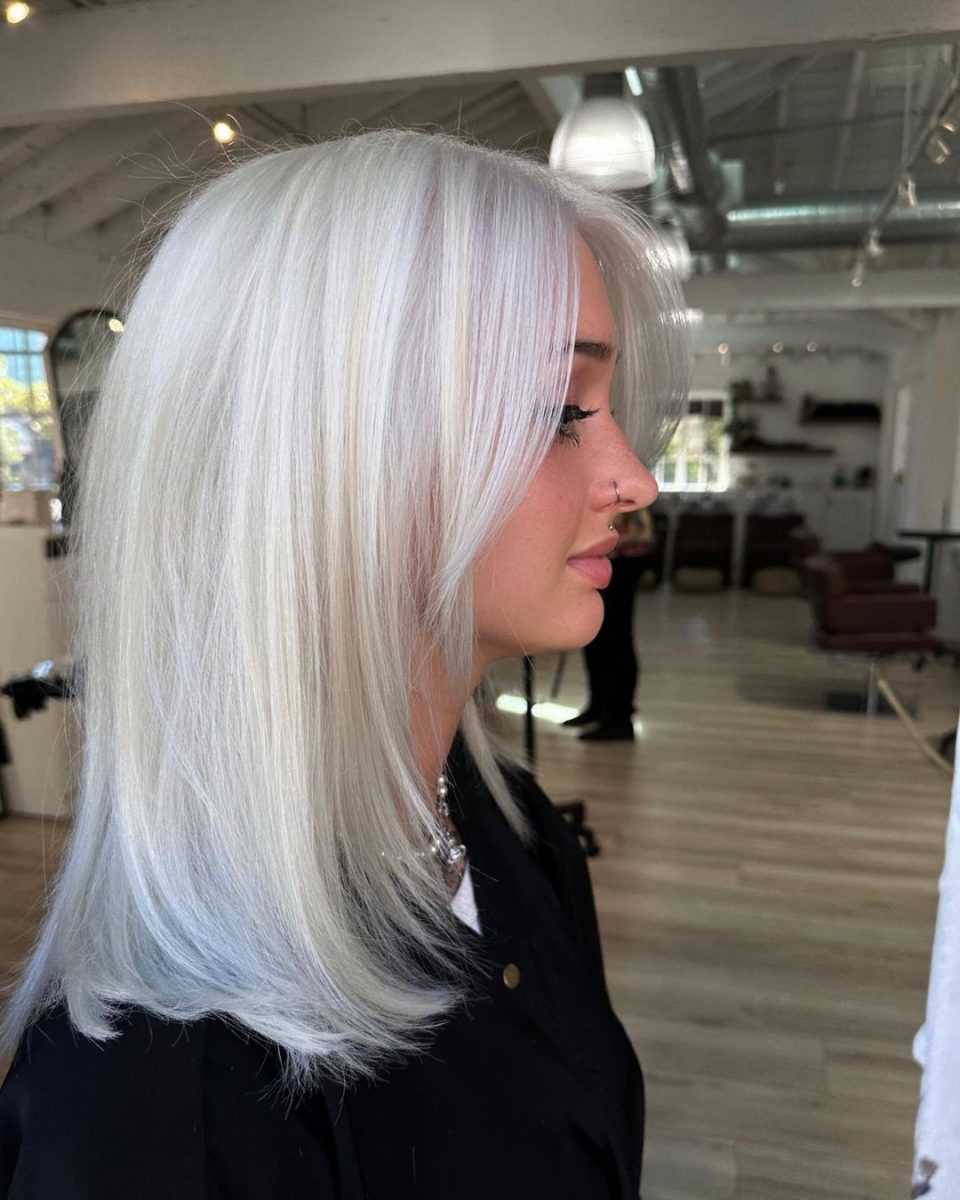 45 Stunning Medium-Length Blonde Hair Trends For 2025