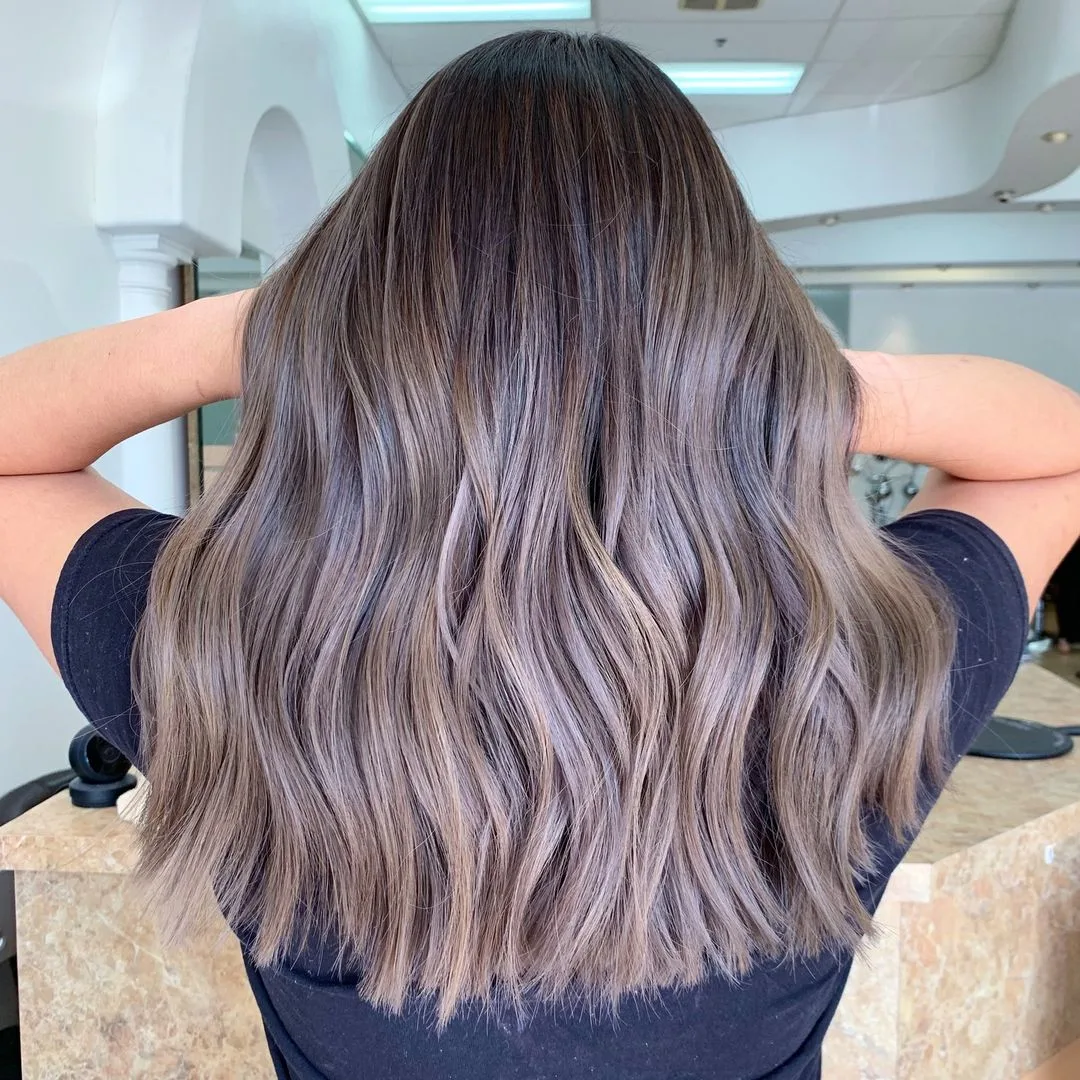 50 look Balayage per capelli castano cenere con un'atmosfera da ragazza ...