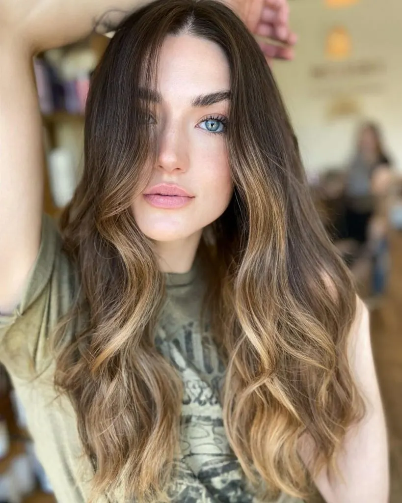 55 idées de couleurs de cheveux pour les brunes pour inspirer votre ...