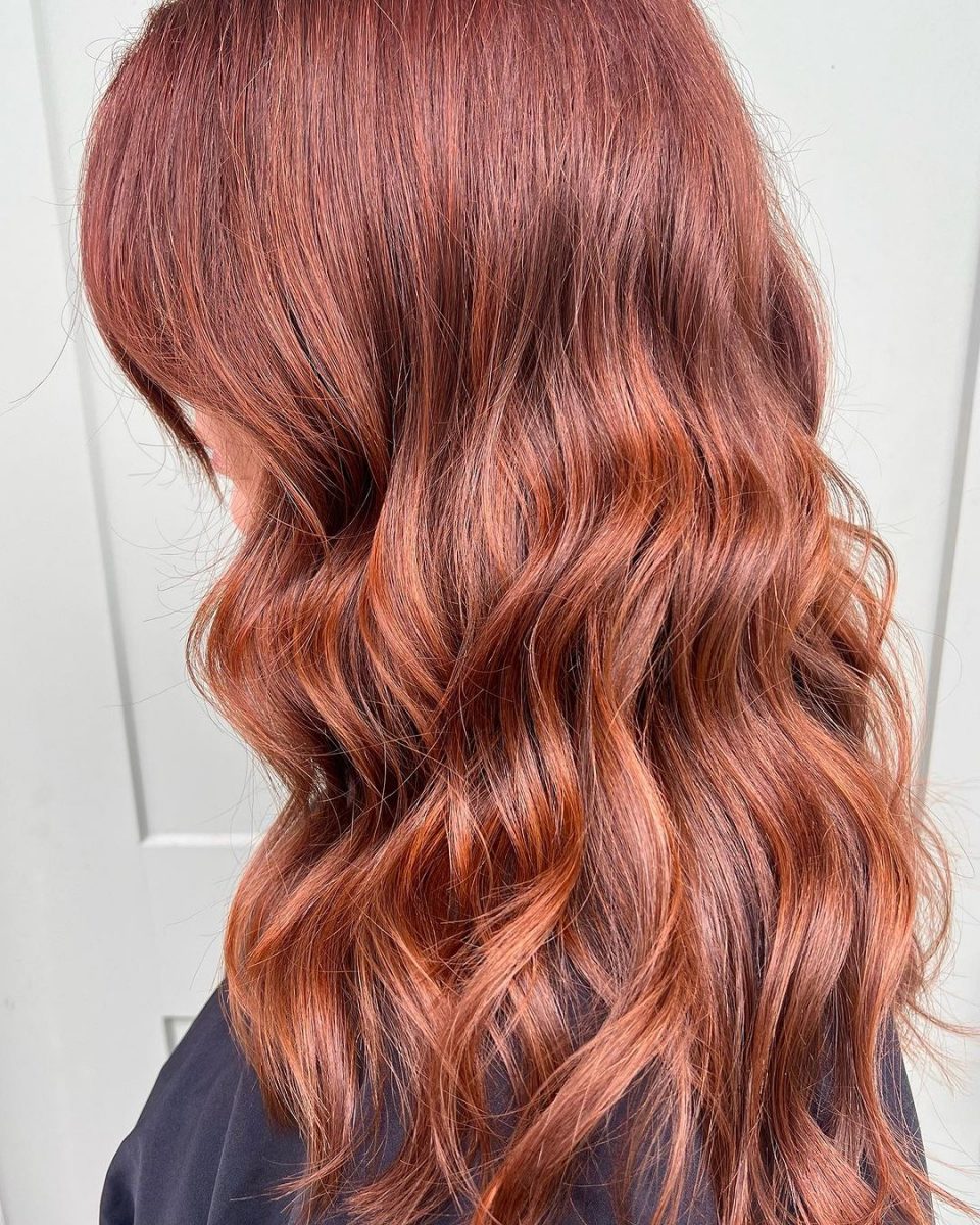 30 coiffures audacieuses pour transformer les cheveux longs ondulés