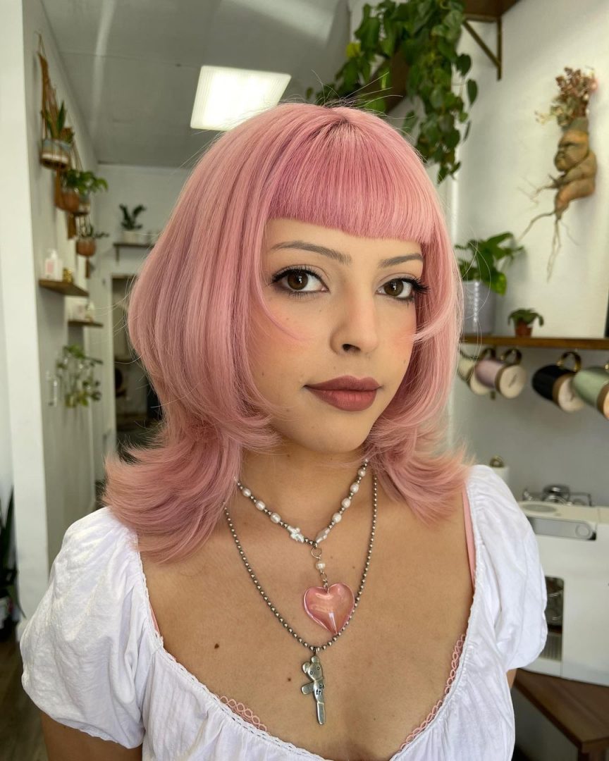 Top 40 Shoulder-Length Hairstyles With Bangs To Try In 2024