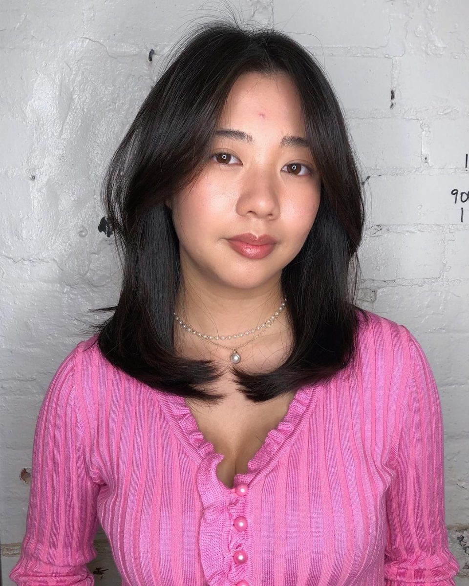 30 Attractive Face-Framing Layers For Medium-Length Hair