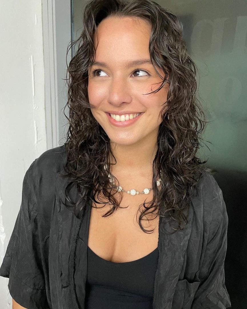 60 Cool Medium-Length Shag Haircuts Set To Dominate 2024