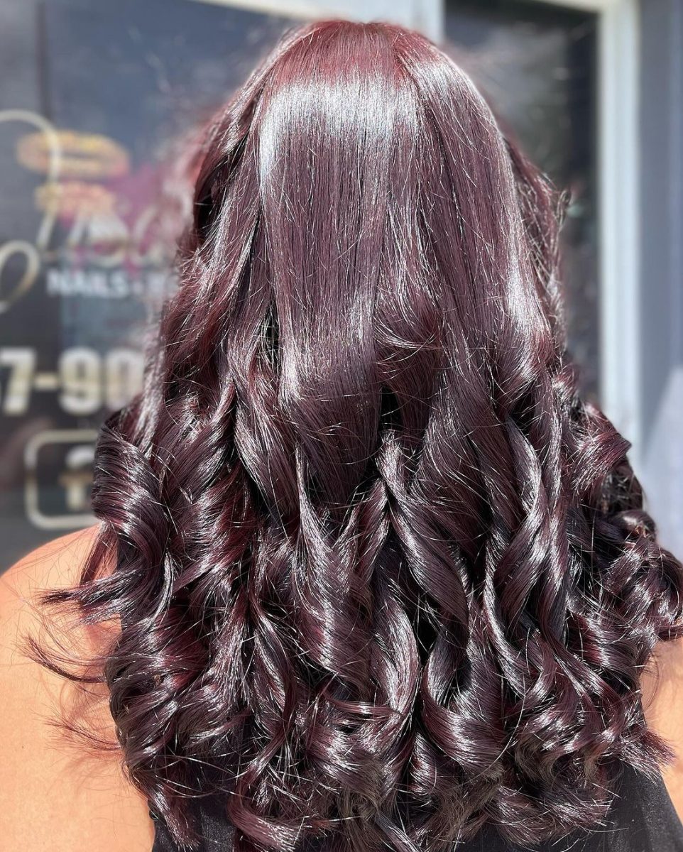 50 Tendances de la coloration des cheveux acajou pour 2025