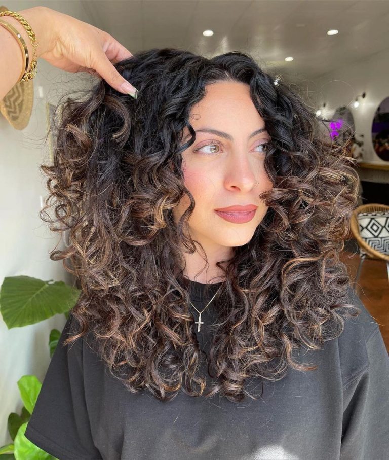 30 Jaw-Dropping Long Curly Hair Ideas And Inspirations