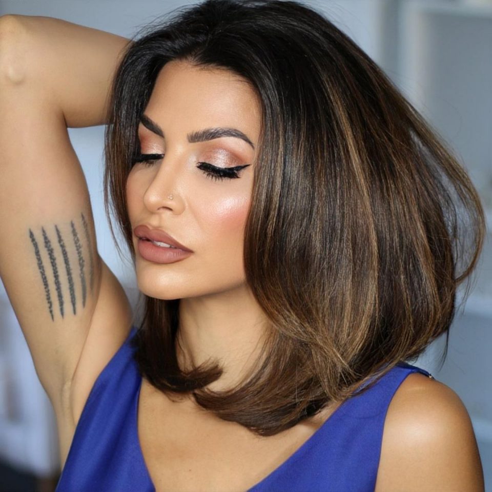 30 Attractive Face-Framing Layers For Medium-Length Hair