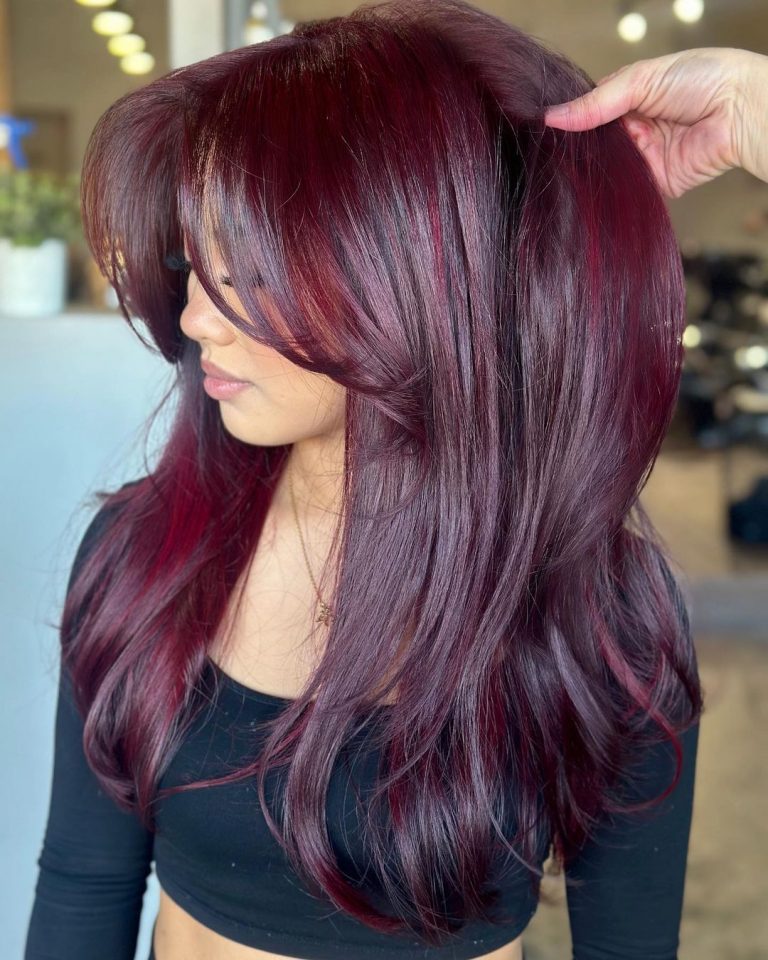 50 Tendances de la coloration des cheveux acajou pour 2025