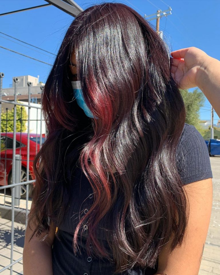 Las 50 tendencias en tintes caoba para 2025