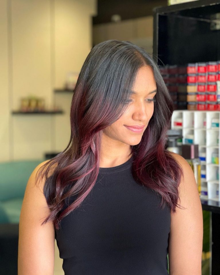 50 Tendances de la coloration des cheveux acajou pour 2025