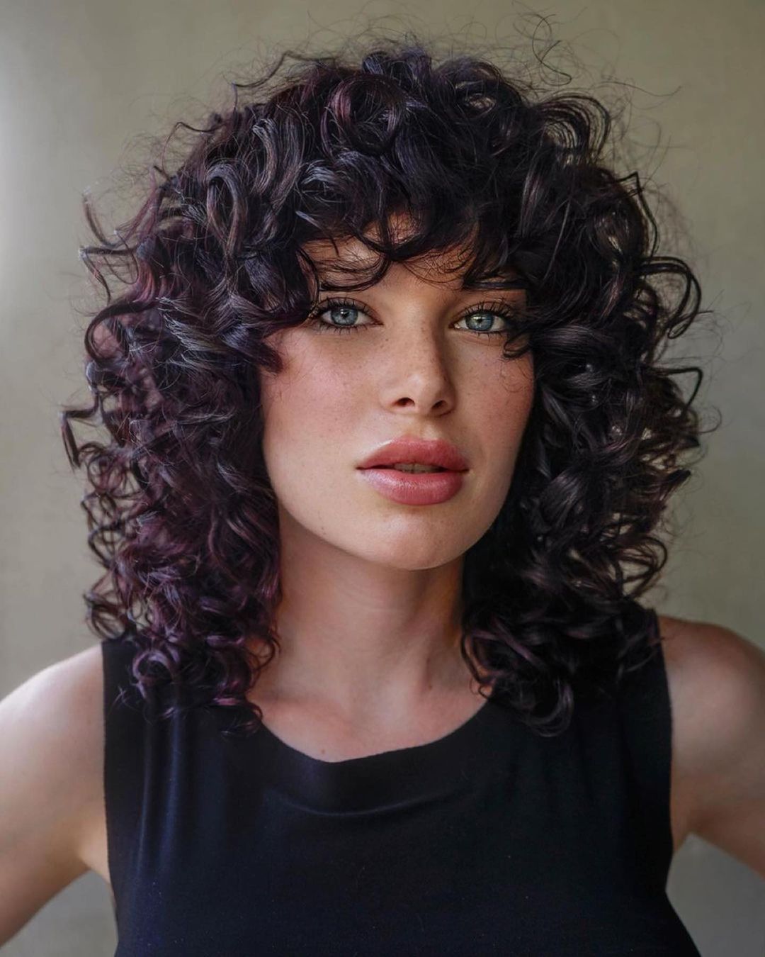 30+ Irresistible Long Curly Bob Hairstyles You Need To See