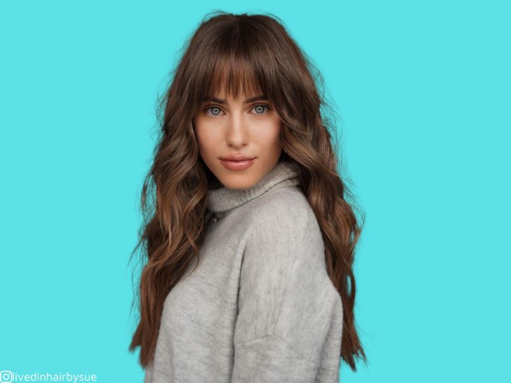 23 maneras modernas de llevar el pelo largo con flequillo