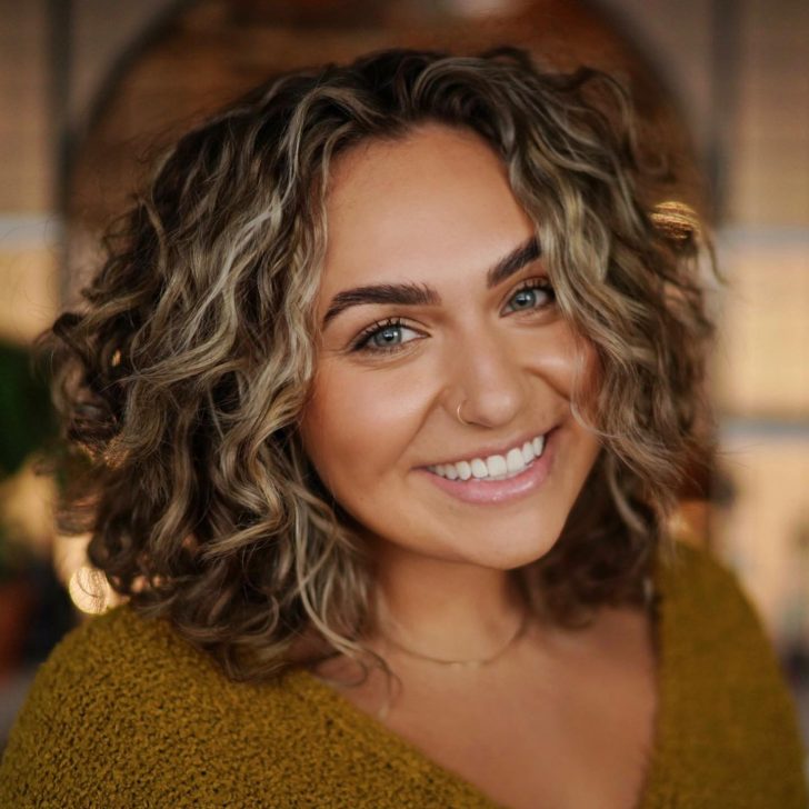 30+ Irresistible Long Curly Bob Hairstyles You Need To See