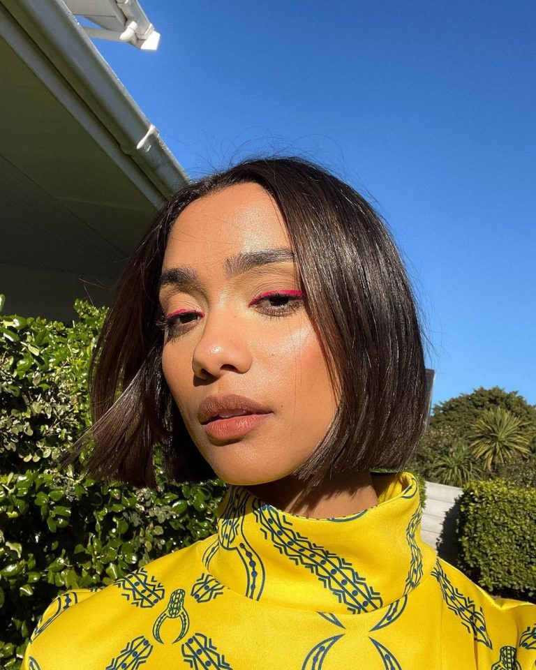 55 Medium-Length Bob Haircuts For Your Inspo Board