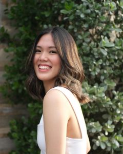 24 Medium-Length Hairstyles With Layers For Ultimate Volume Boost