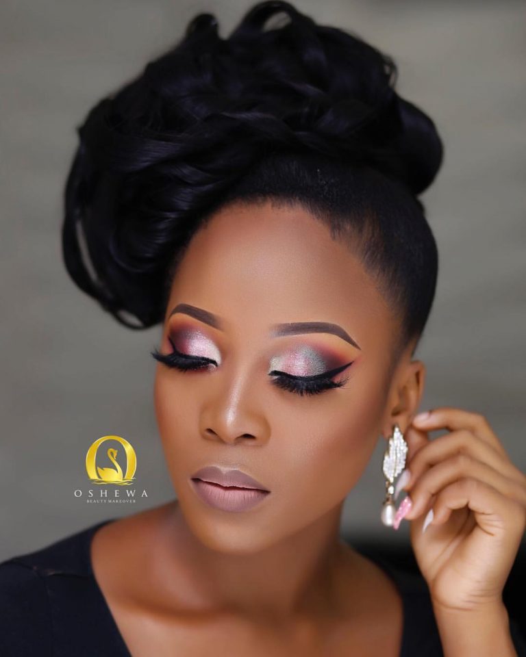 25 Black Hair Bun Styles That Are Too Pretty To Pass