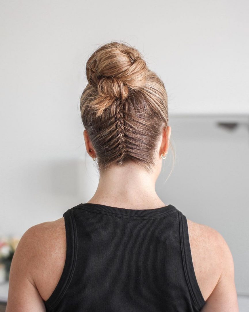 25 adembenemende opsteekkapsels voor lang haar: gemakkelijk te stylen ...