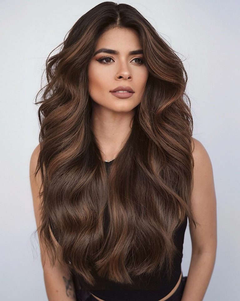 26 Dynamic Long Layered Hair Ideas For Ultimate Volume