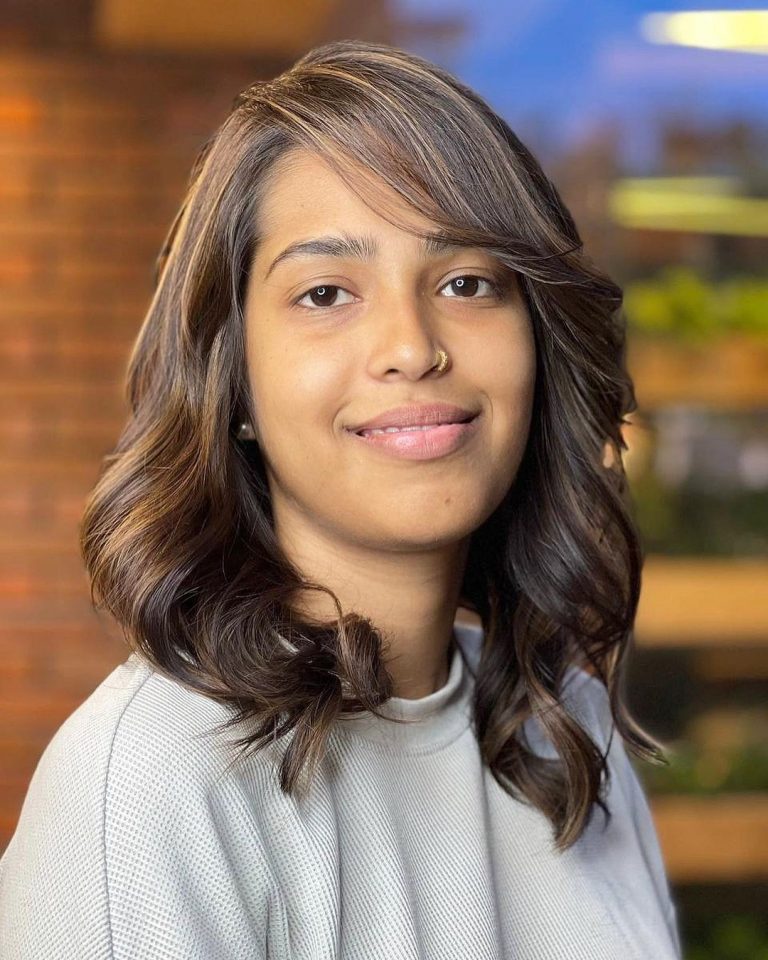 These Medium-Length Haircuts And Styles Are #HairGoals