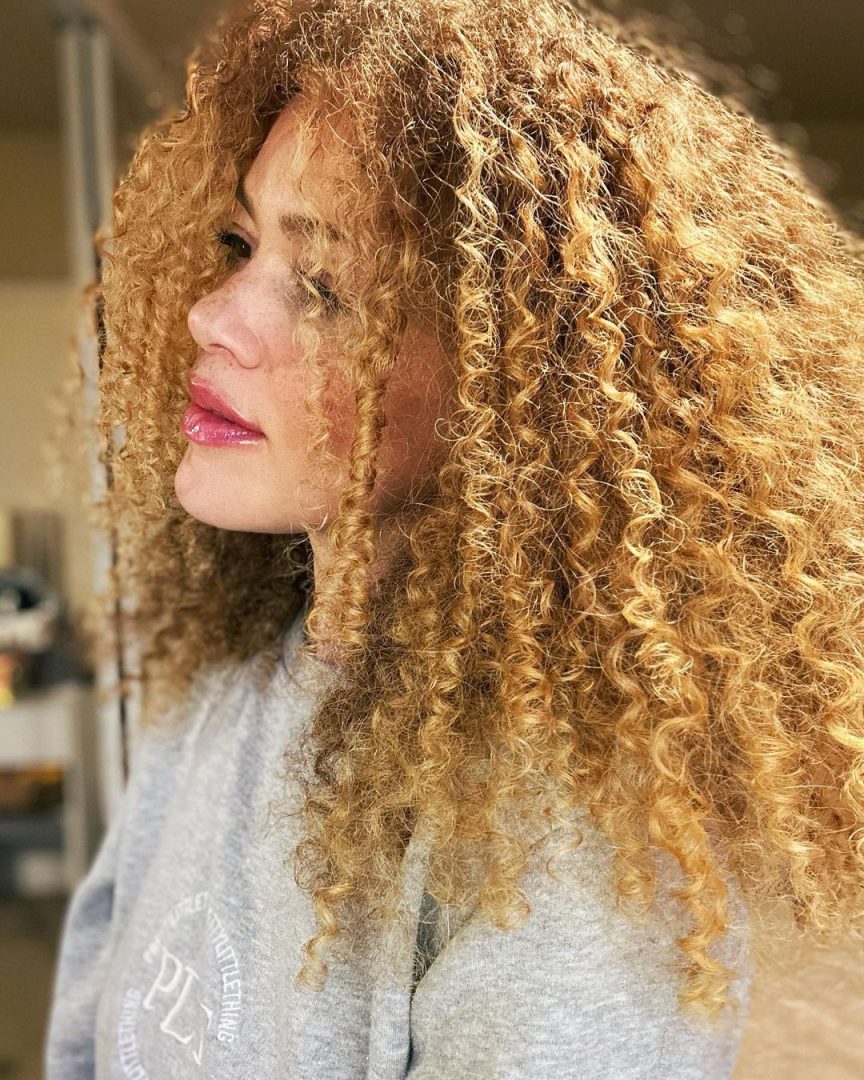 21 Tendances les plus excitantes des cheveux bouclés 3C pour 2025