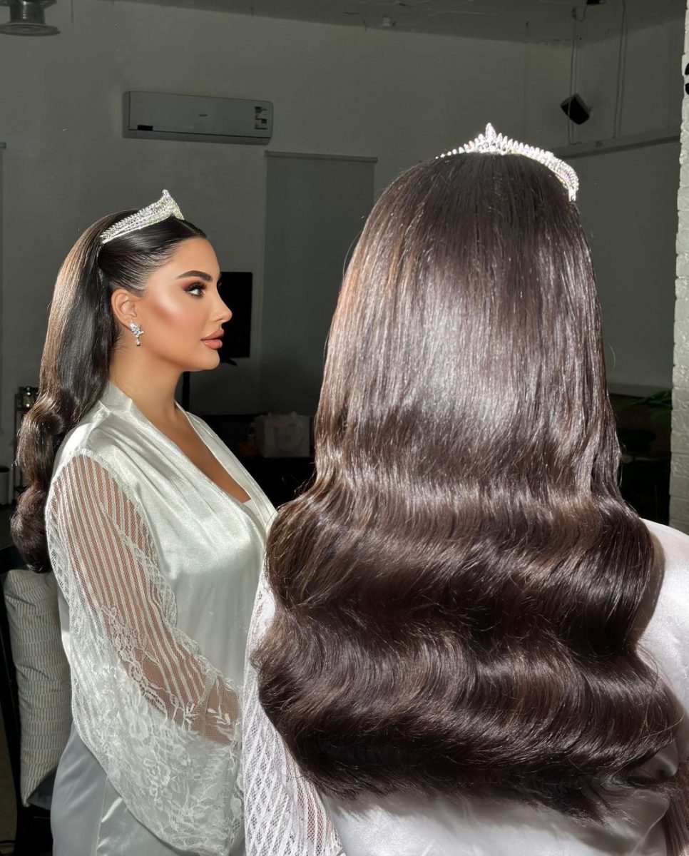 No querrás perderte estas 25 ideas atemporales para el pelo largo negro