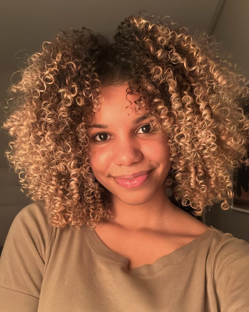 21 Tendances les plus excitantes des cheveux bouclés 3C pour 2025