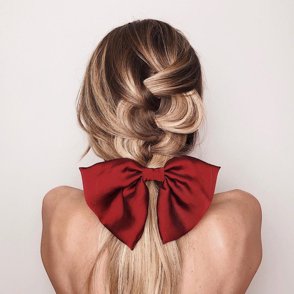 Estos 24 looks con trenza y coleta elevarán tu estilo diario