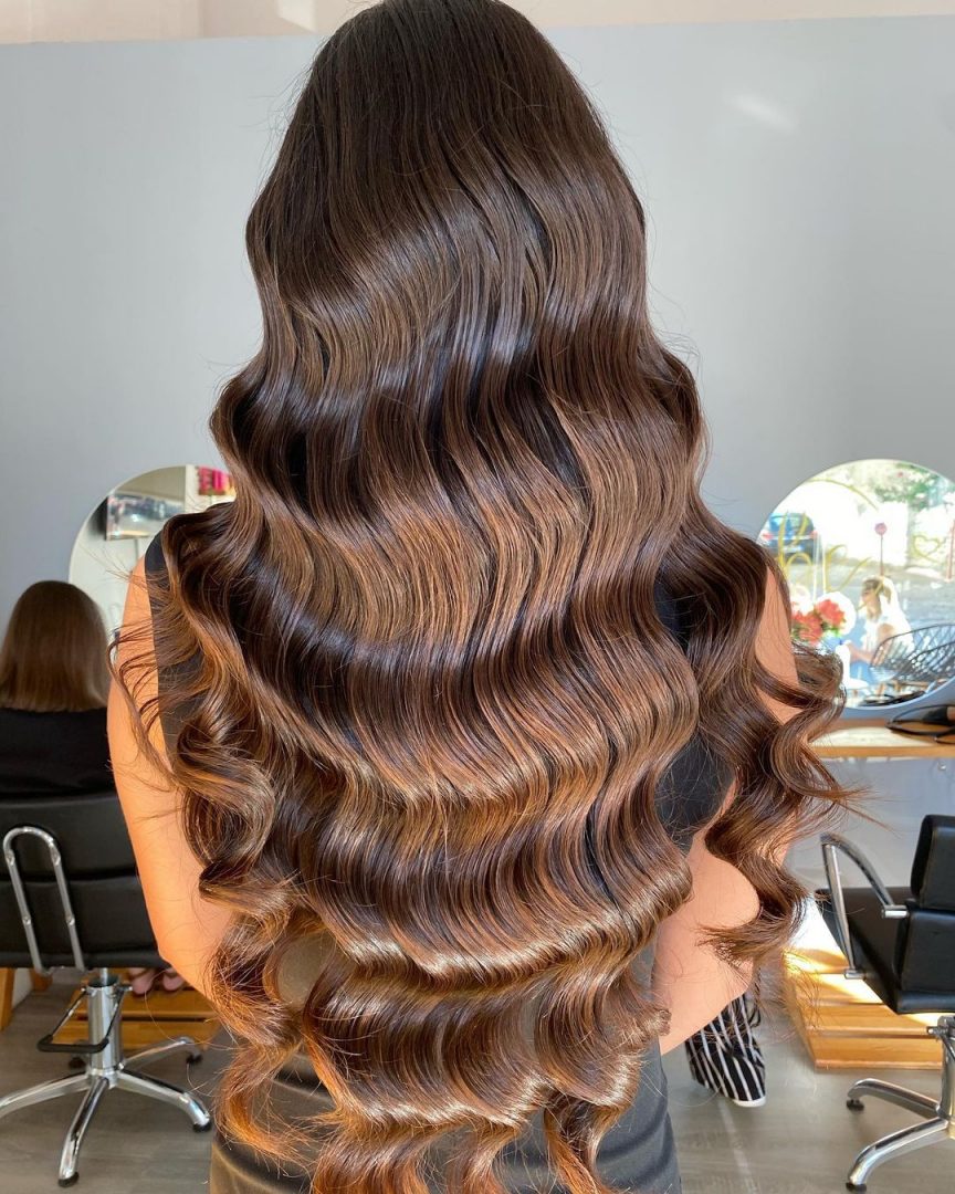 22 Long Wavy Hairstyles To Bring Out Your Inner Goddess