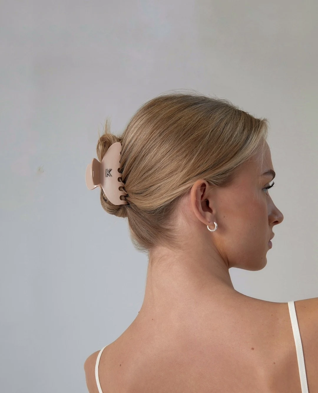 Coiffures à pinces fraîches et fabuleuses pour cheveux courts et moyens