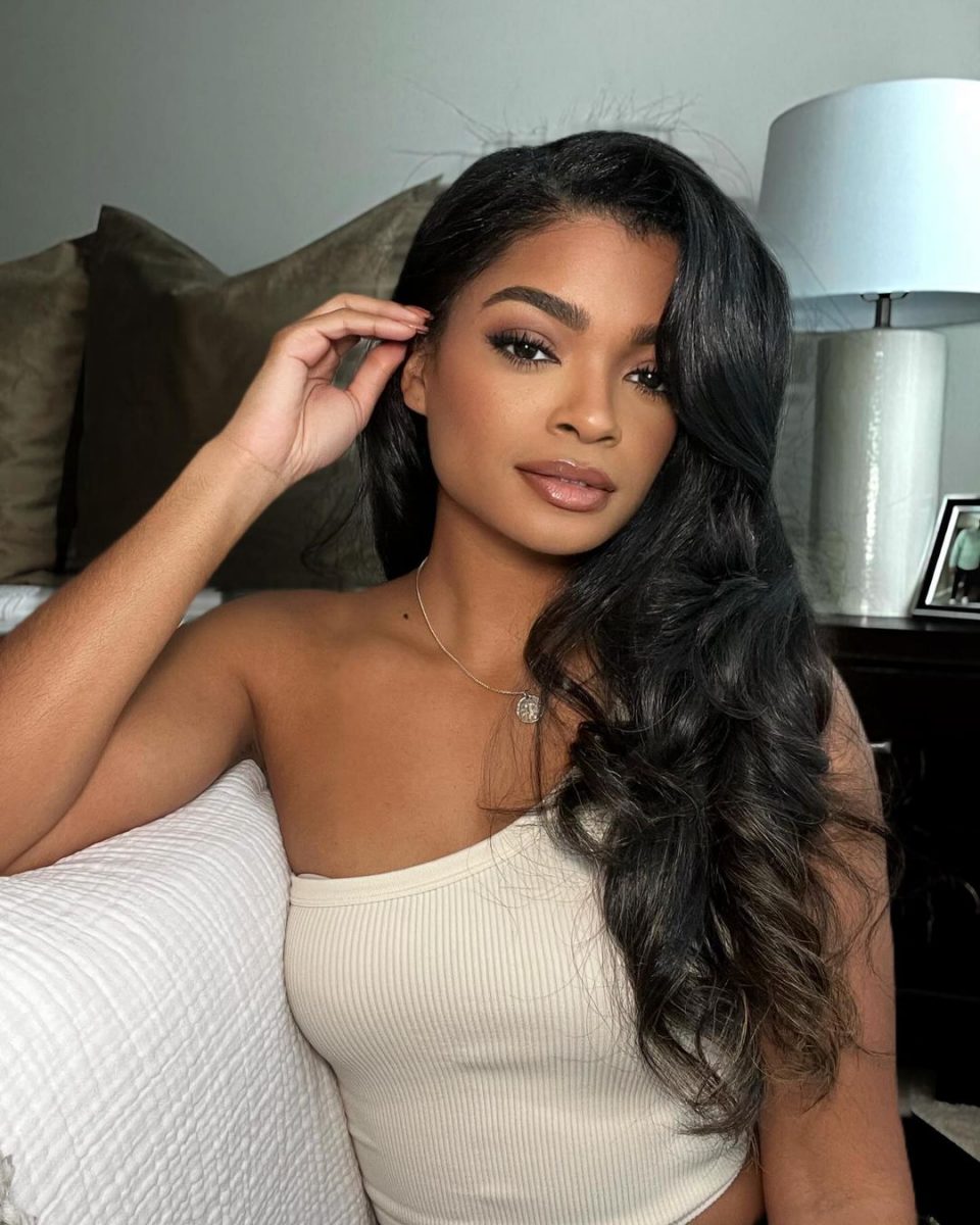 22 Long Wavy Hairstyles To Bring Out Your Inner Goddess