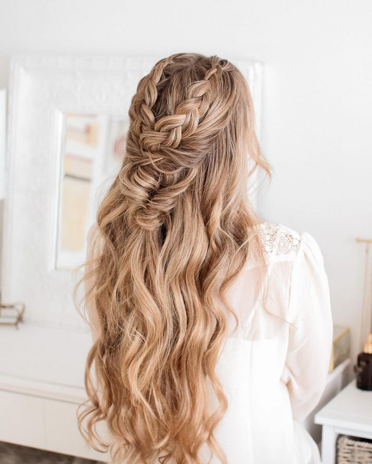 24 Hairstyles For Wavy Hair To Show Your Stylist ASAP