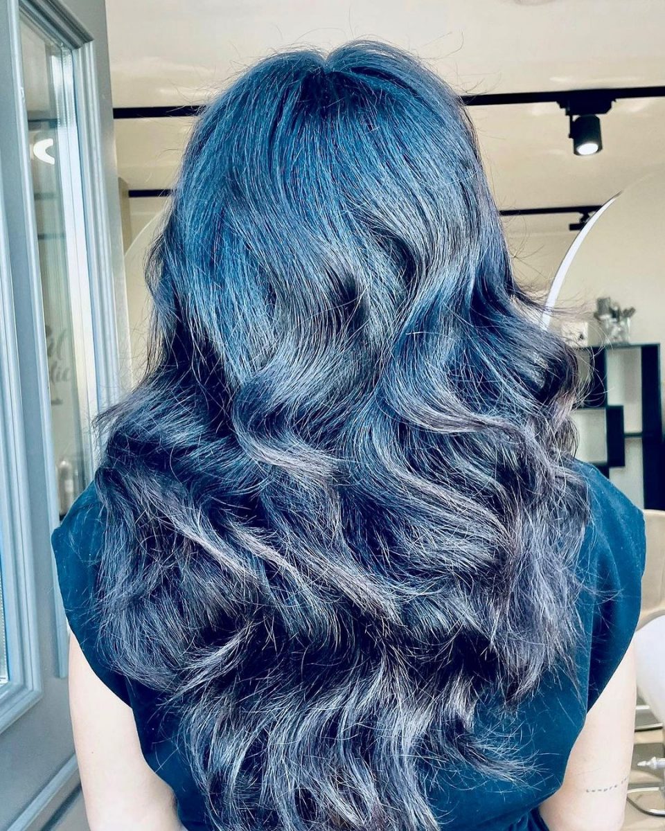 21 Layered Wavy Hair Ideas For A Lively And Dynamic Look